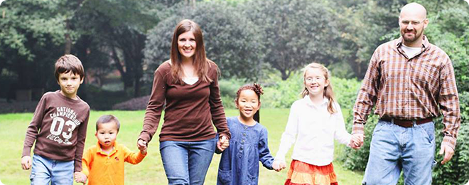 Expat Testimonials - Small World Adoption